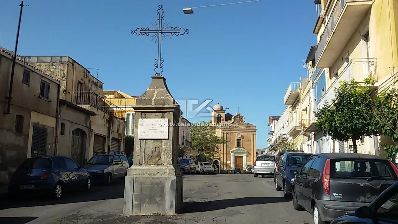 Adrano. I nuovi parroci a S. Francesco e a S. Paolo. Il sindaco Mancuso ...