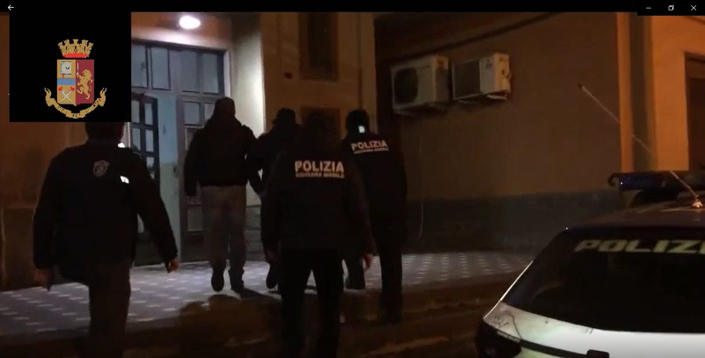 ADRANO. BLITZ ANTIMAFIA DELLA POLIZIA. TRA I REATI ANCHE PER UN TENTATO ...