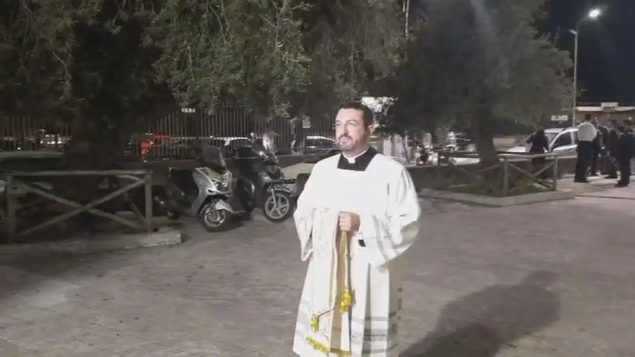 Taormina. Oggi nella chiesa del Sacro Cuore di Gesù, messa celebrata da don Marco Palermo ...