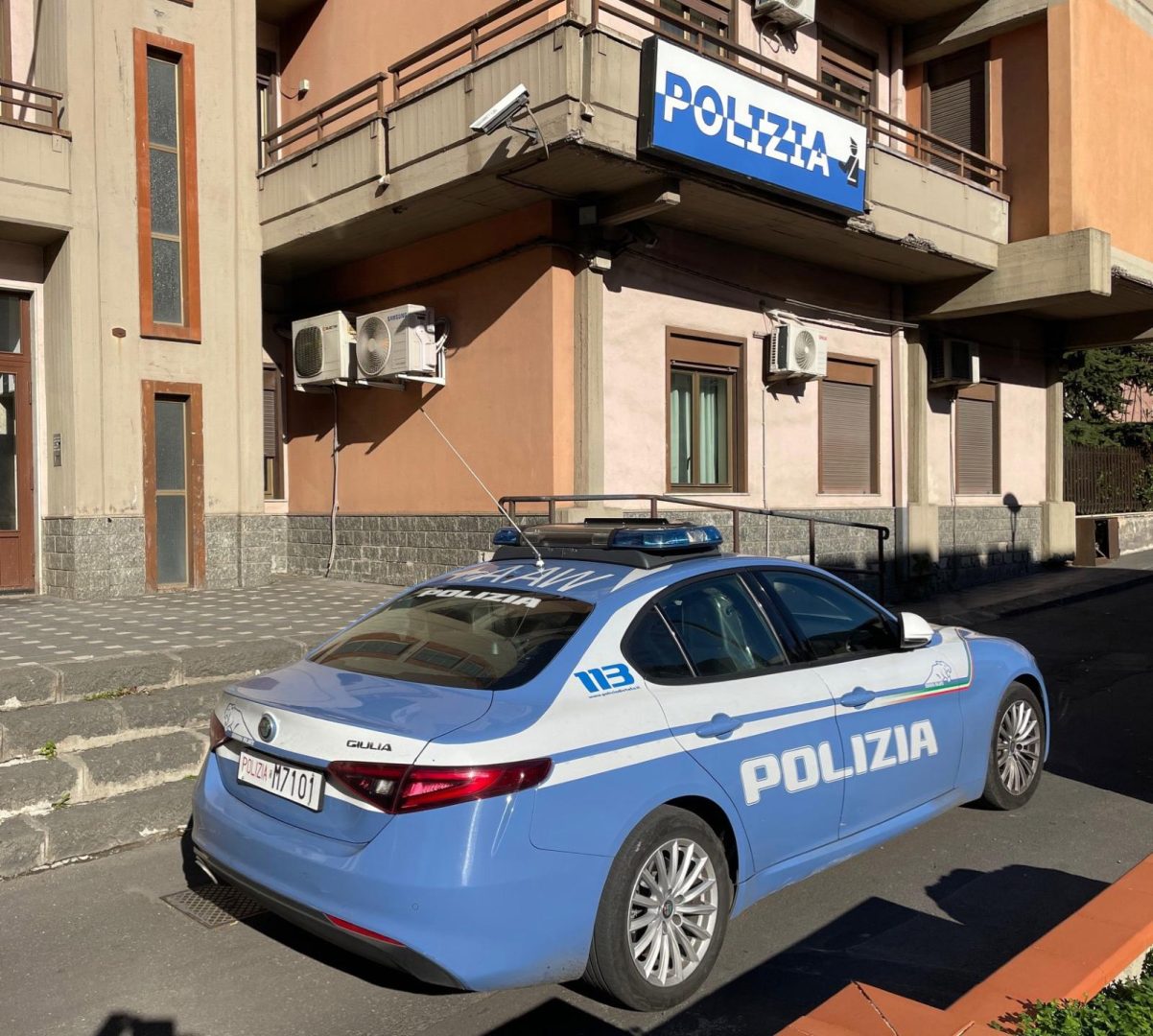 Adrano. Scoperti mentre rubano castagne alle Vigne in un fondo privato ...